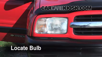 Headlight Change 1999-2004 Chevrolet Tracker - 2000 Chevrolet Tracker 2 ...