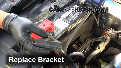 Battery Replacement: 2003-2006 Ford Expedition - 2004 Ford Expedition ...