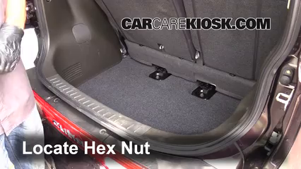 Fix a Flat Tire: Nissan Cube (2009-2014) - 2011 Nissan Cube S 1.8L 4 Cyl.