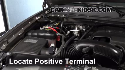 How to Jumpstart a 2007-2013 Chevrolet Silverado 1500 - 2008 Chevrolet ...